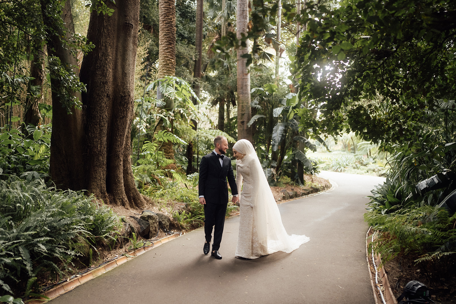 Begum & Ali | Free the Bird